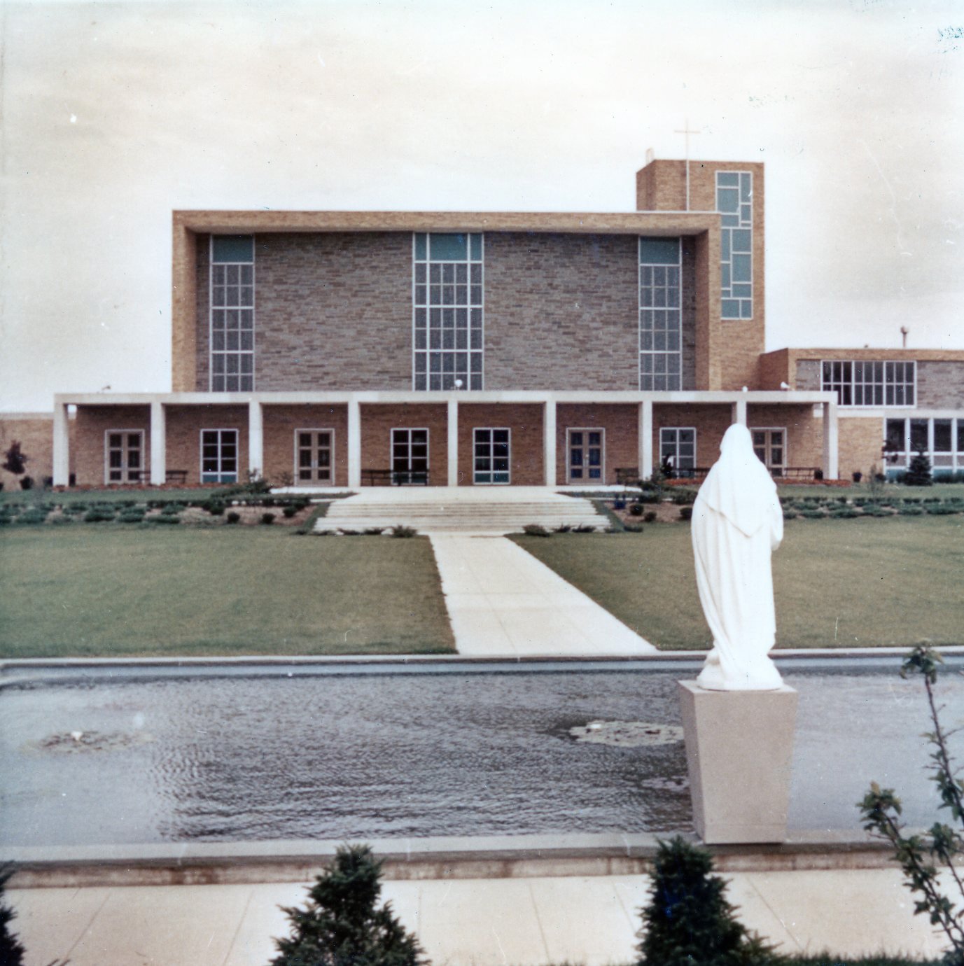 From downtown to lakeside: The 1983 move to Mequon impacted CUW in big ways