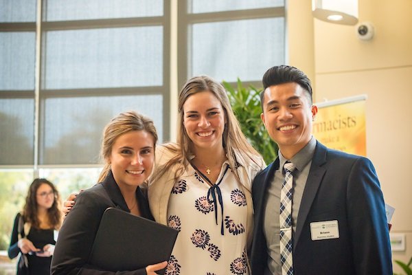 School of Pharmacy Hosts Virtual Pharmacy Days this Year